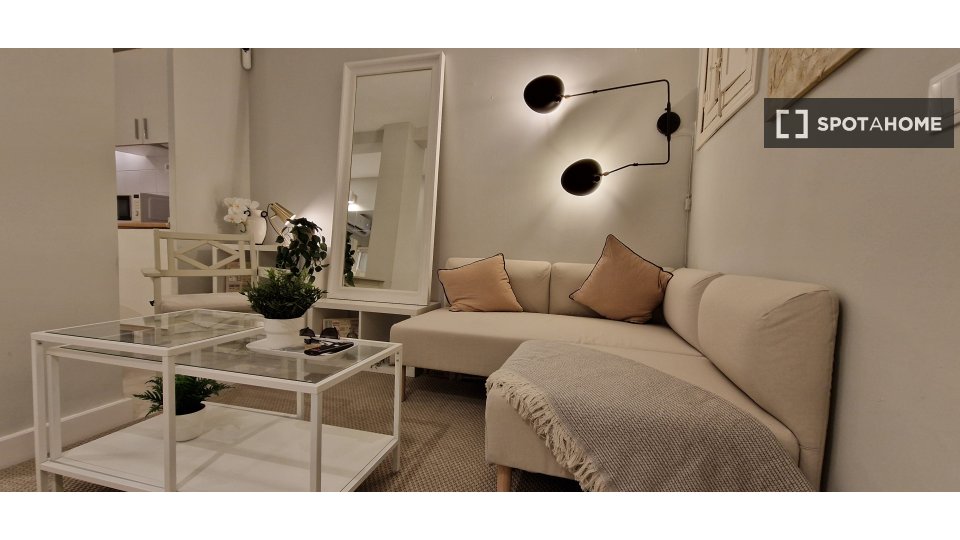 Piso en alquiler en C. de Buenavista , Madrid