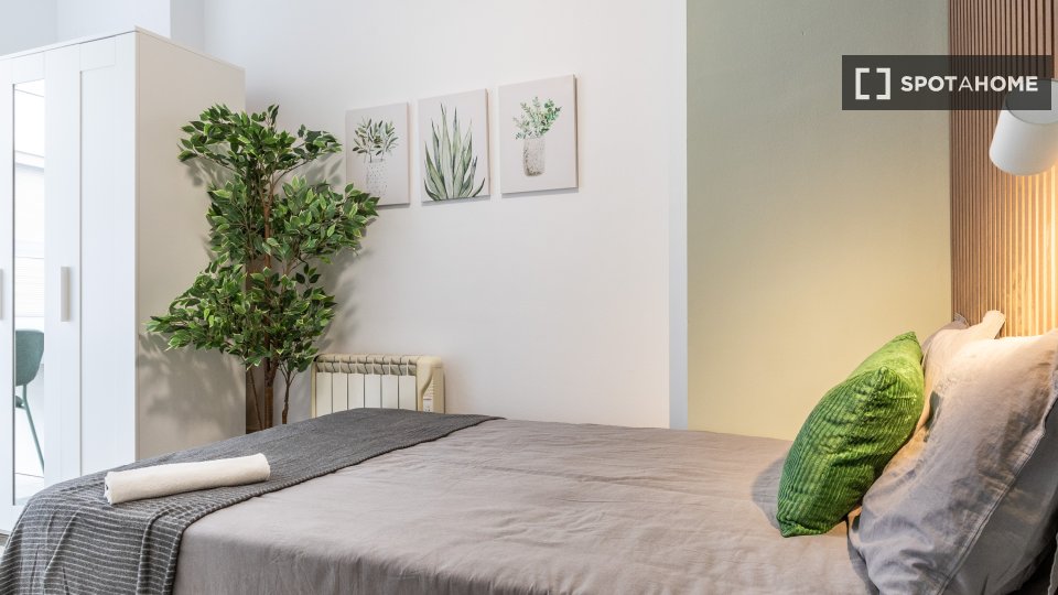 Habitación en piso compartido de 4 habitaciones en Numancia, Madrid