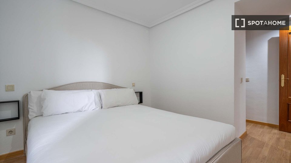 Estudio en alquiler en C. de Eraso, Madrid