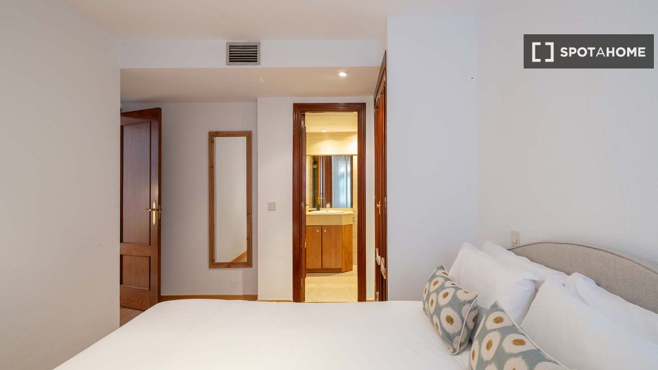 Estudio en alquiler en C. de Eraso, Madrid